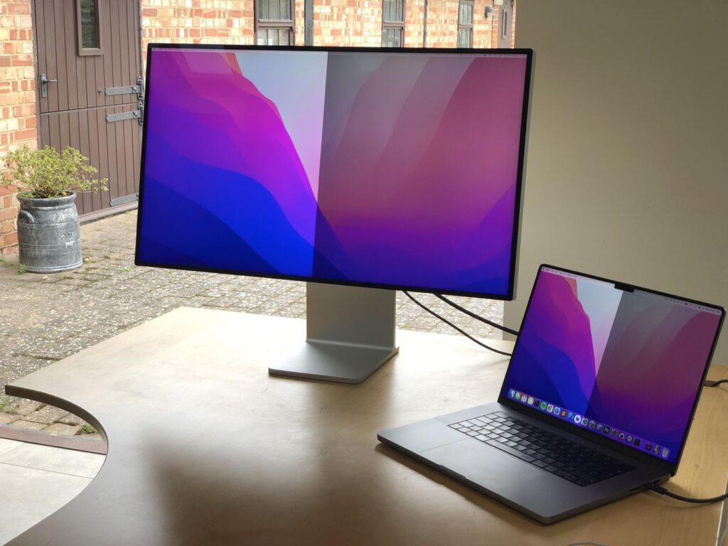 MacBook Pro (2021)のディスプレイやPro Display XDRの輝度をシステム設定以上/左右に分けて変更できるアプリ ...