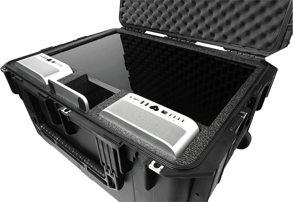 Case Club、2台のMac StudioとStudio Display、その他キーボードなどのアクセサリーを一緒に収納し持ち運べる ...